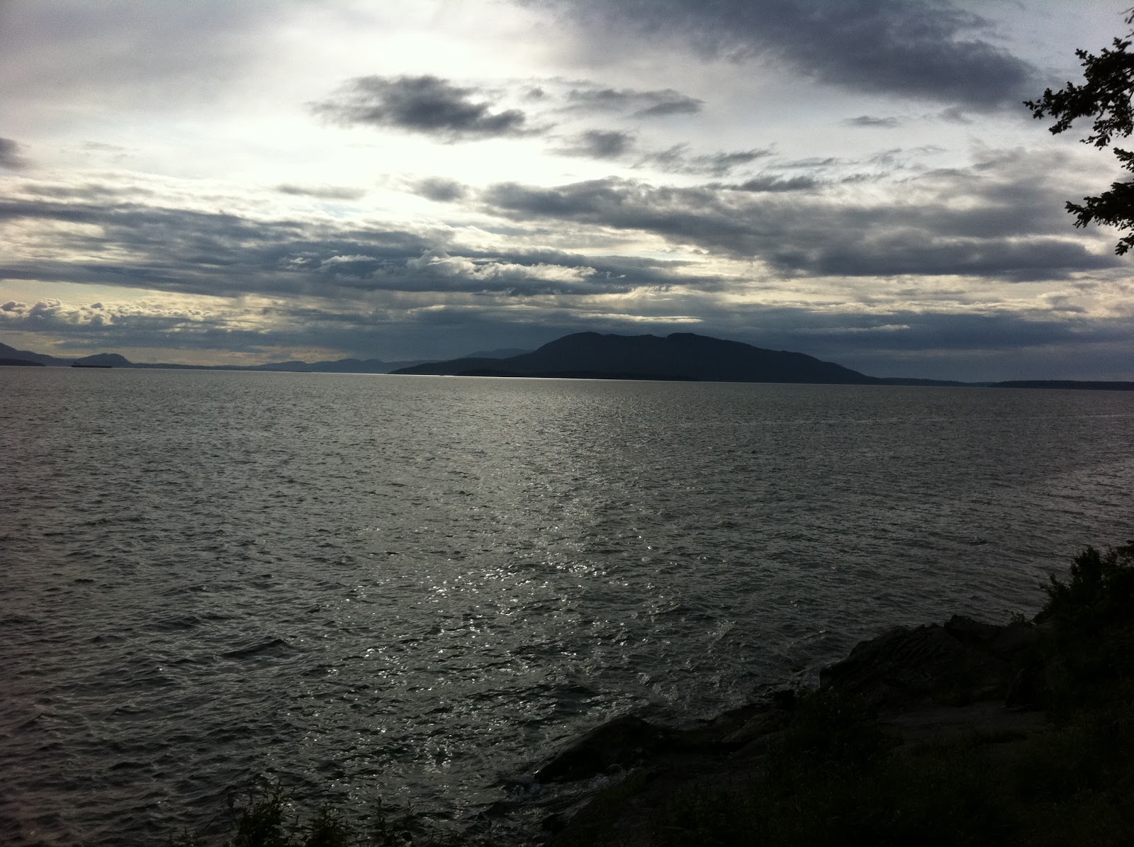 *Solitaire*: マウンテンバイキング ＠ Chuckanut Mountain beach trail!