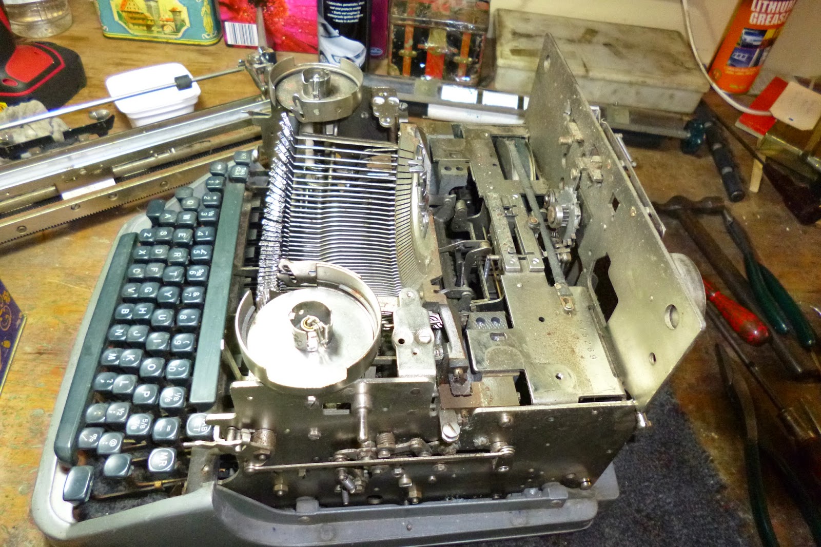 McTaggart's Typewriter Workshop: The gentle art of typewriter servicing.