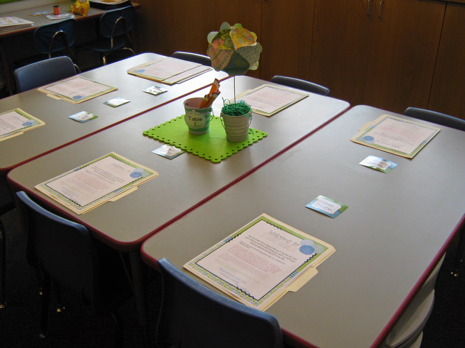 Bits of First Grade: Classroom Tour