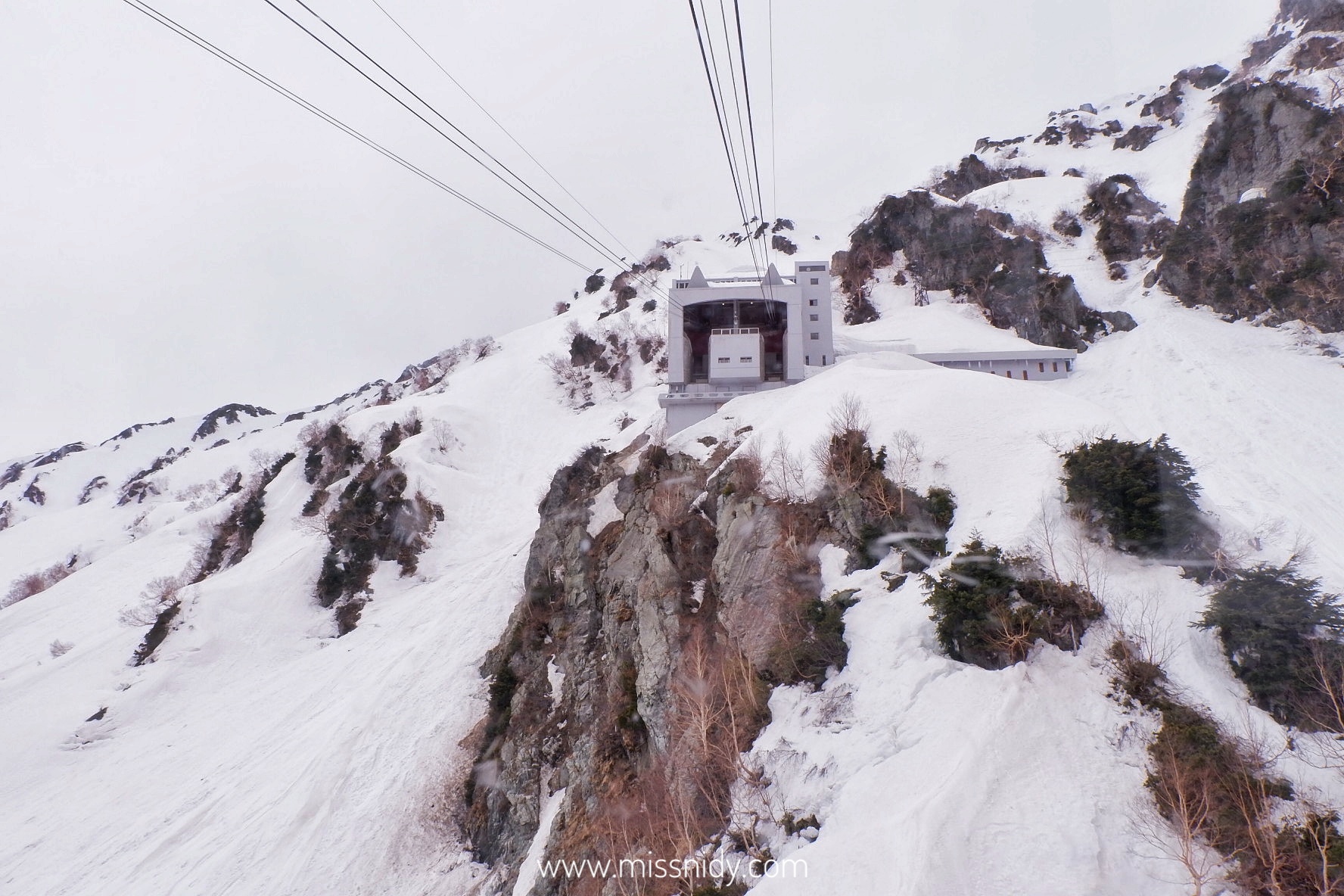 Membelah Tembok Salju di Tateyama Kurobe Alpine Route [Japan - Spring Trip]