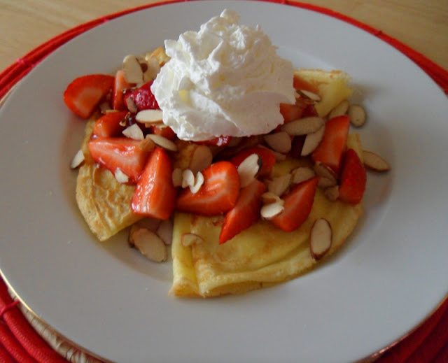 Happy Medley: Crepes {recipe}