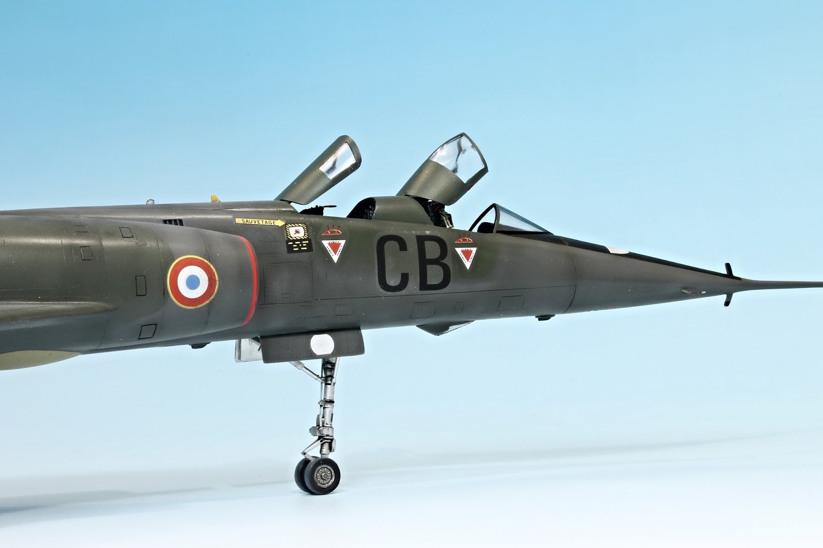 Istvan Michalko's scale models: Dassault Mirage IVP - Heller, 1/48