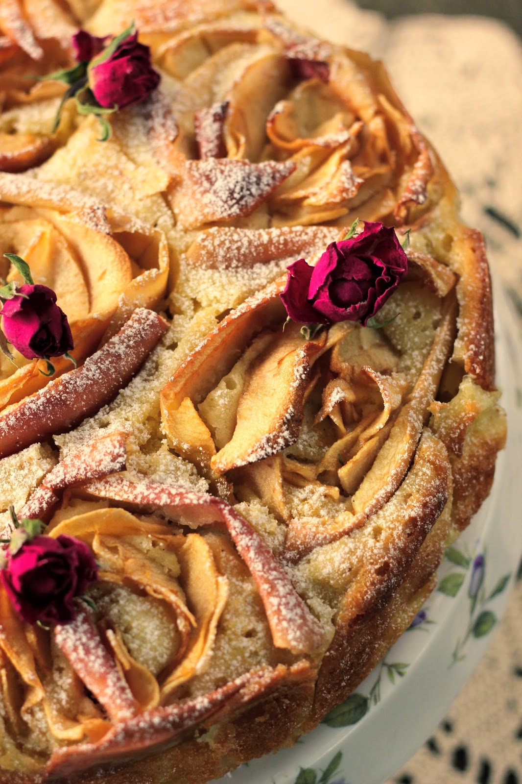 I don't share food: Rose Apple Cake
