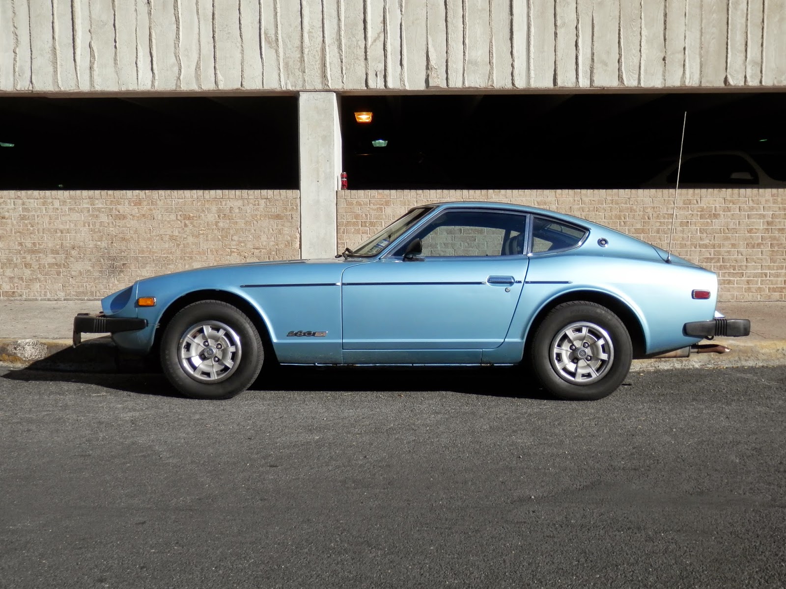 Shifting Gears: Random Car Wednesday: 1977 Datsun 280Z