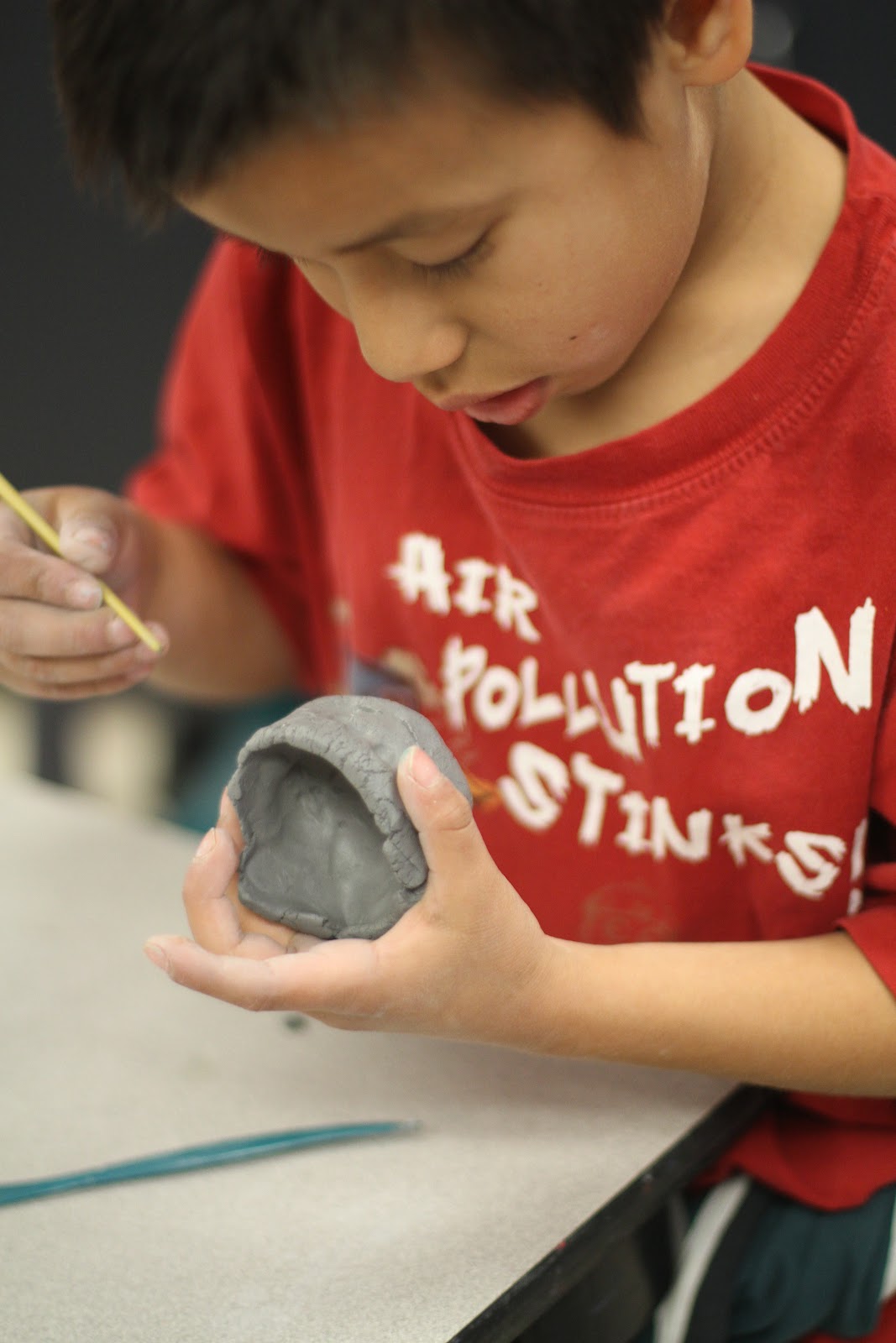 Adventures in the Smithland Art Studio: 1st Grade Pinch Pots