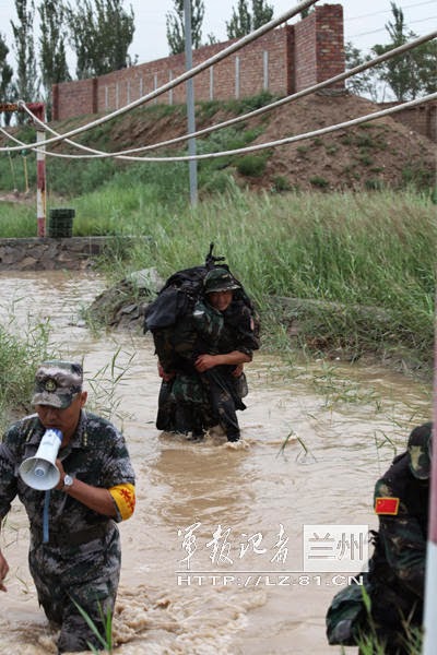 Asian Defence News: China Lanzhou Military elite commando training photos