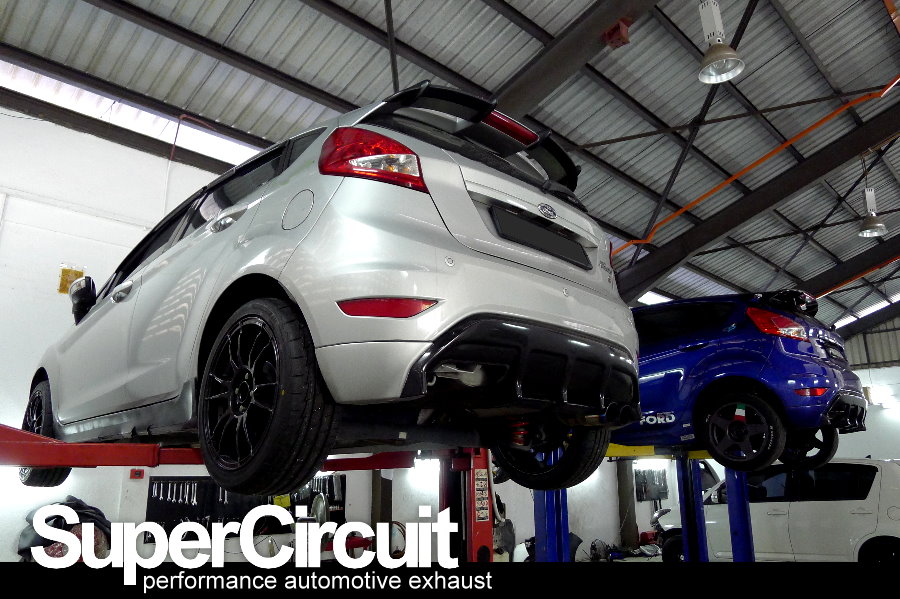 SUPERCIRCUIT Exhaust Pro Shop: Ford Fiesta 1.6 Exhaust Headers