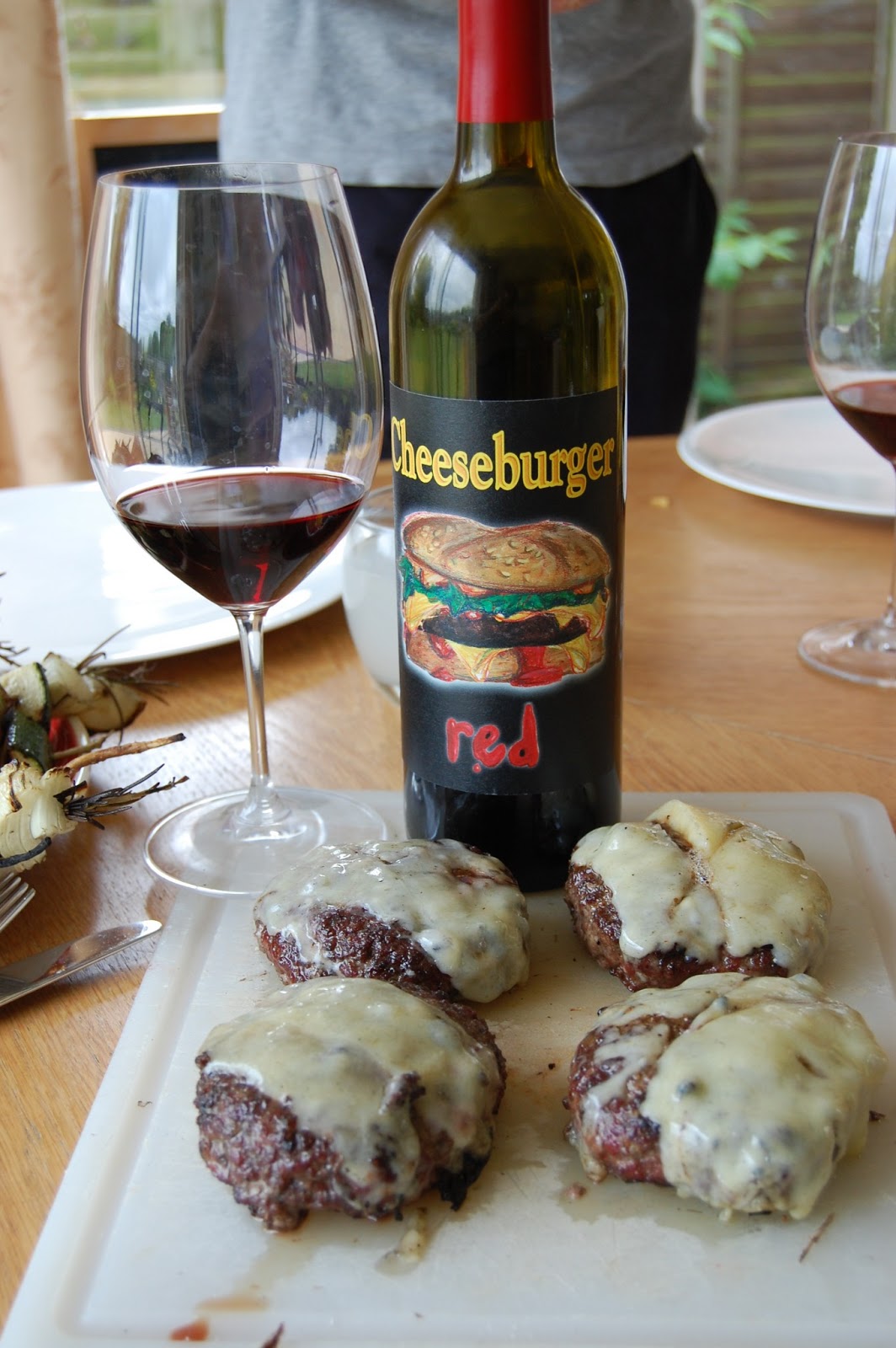 Burger Me! A London Burger Blog: [Burger & Wine Pairing] Cheeseburger ...