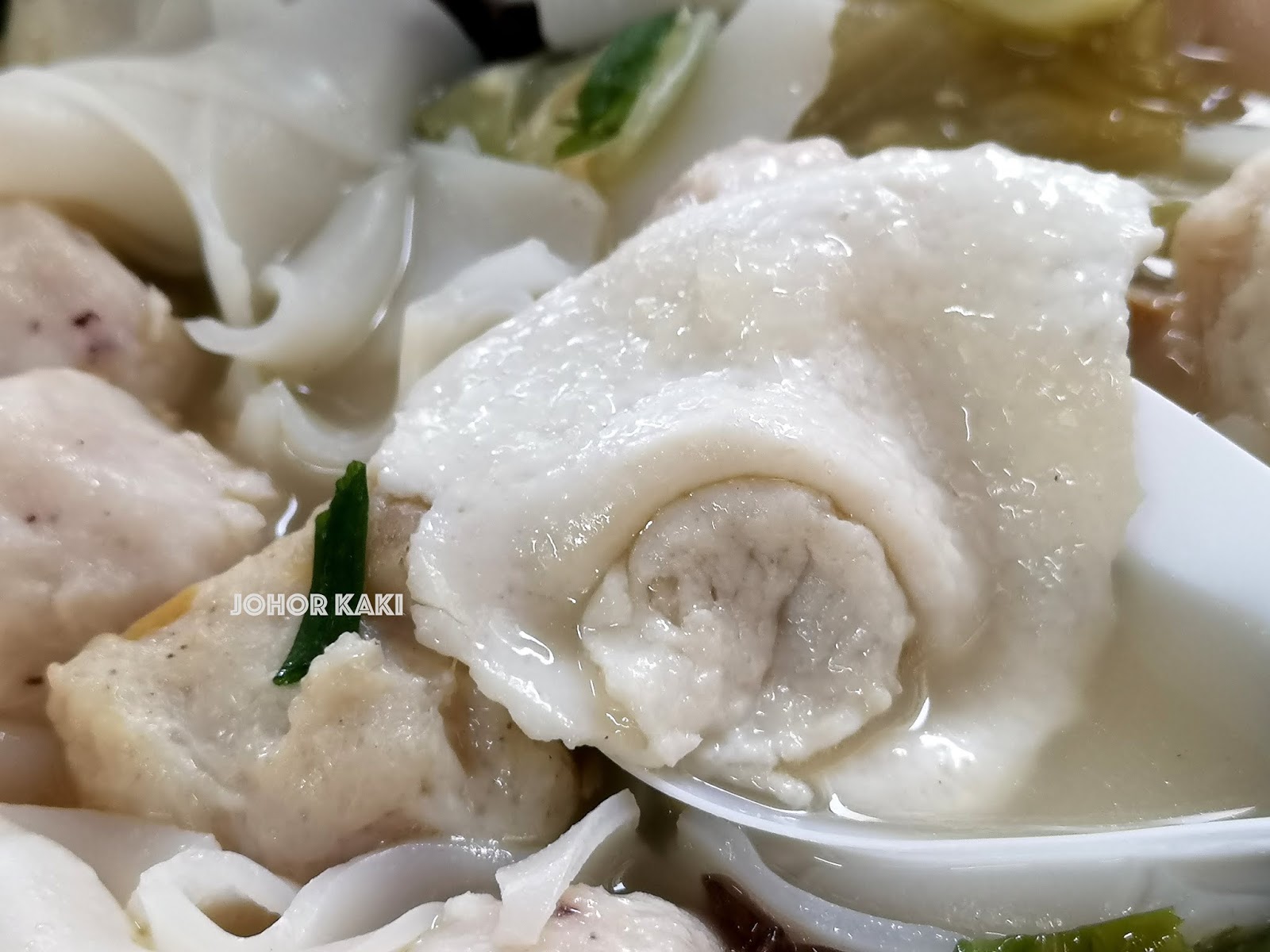 Dong Fang Hong Sotong Ball Seafood Soup. Best Food @ Hong Lim Food ...