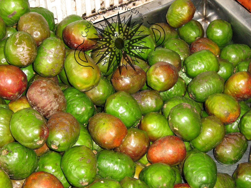Cocina Costarricense: miel de jocotes