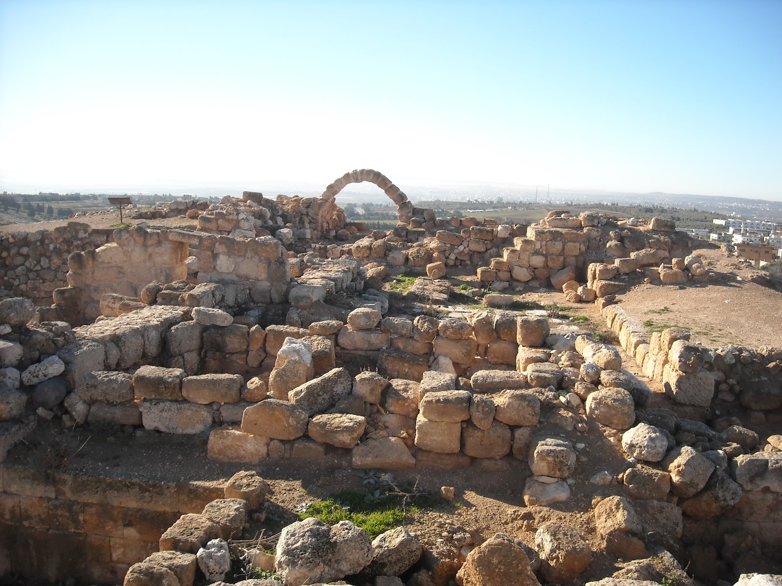 Deus Artefacta: Tall el-Hammam as Heshbon?