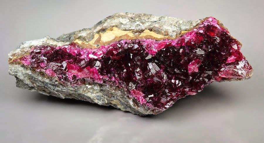 Gorgeous Roselite Crystals | Geology In