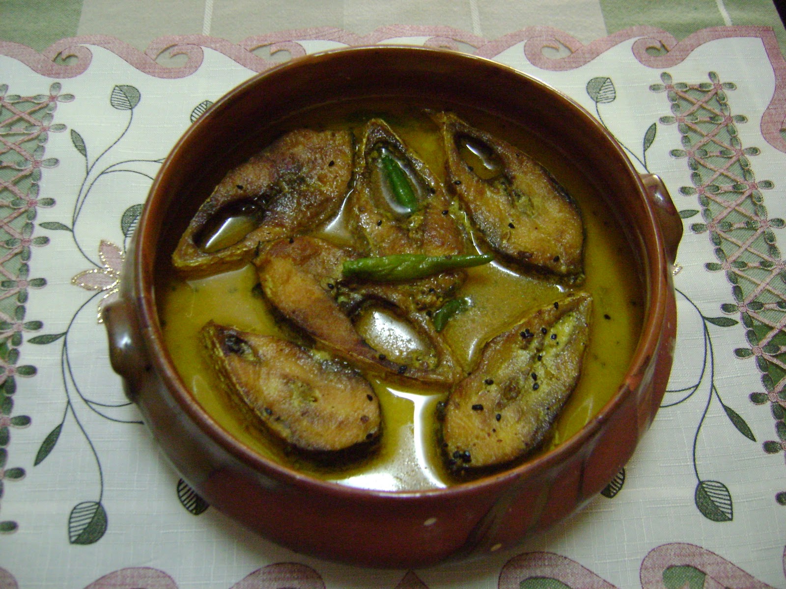 My kitchen and my recipes: SORSE ILLISH-BENGALI WAY