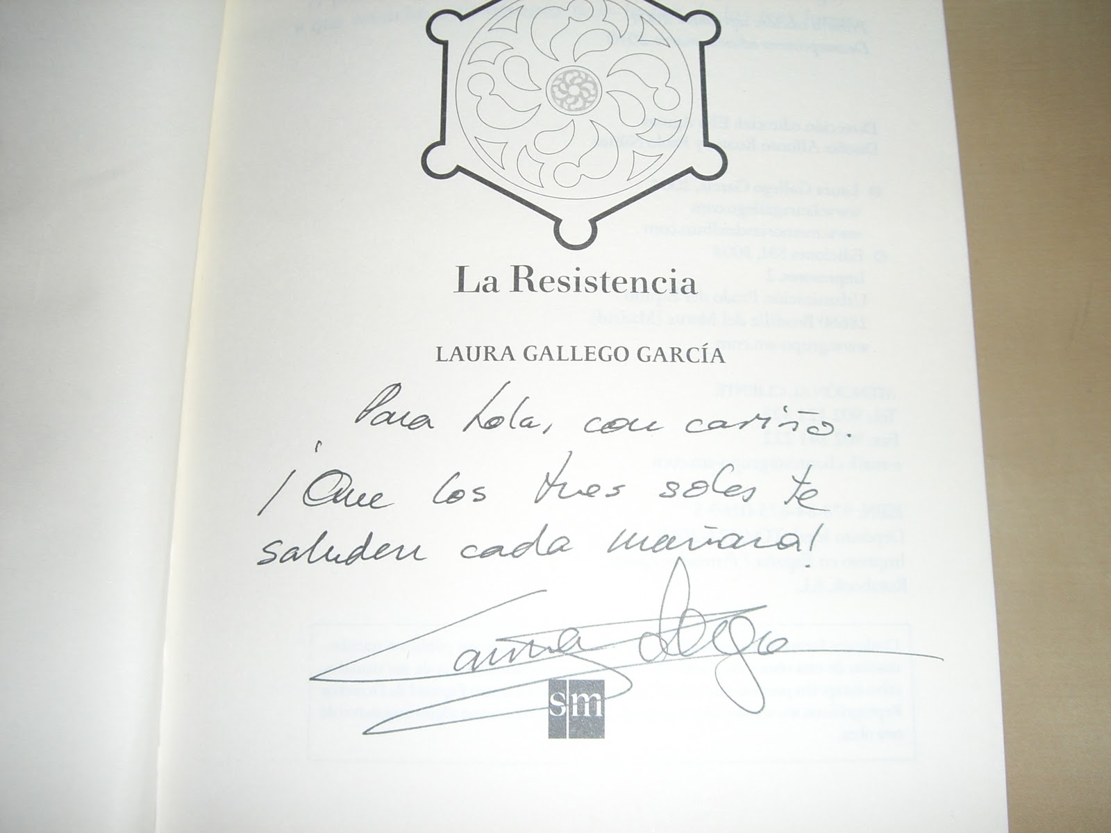 Libros para Jóvenes: Nuestras crónicas librescas (1) Firma de Laura ...
