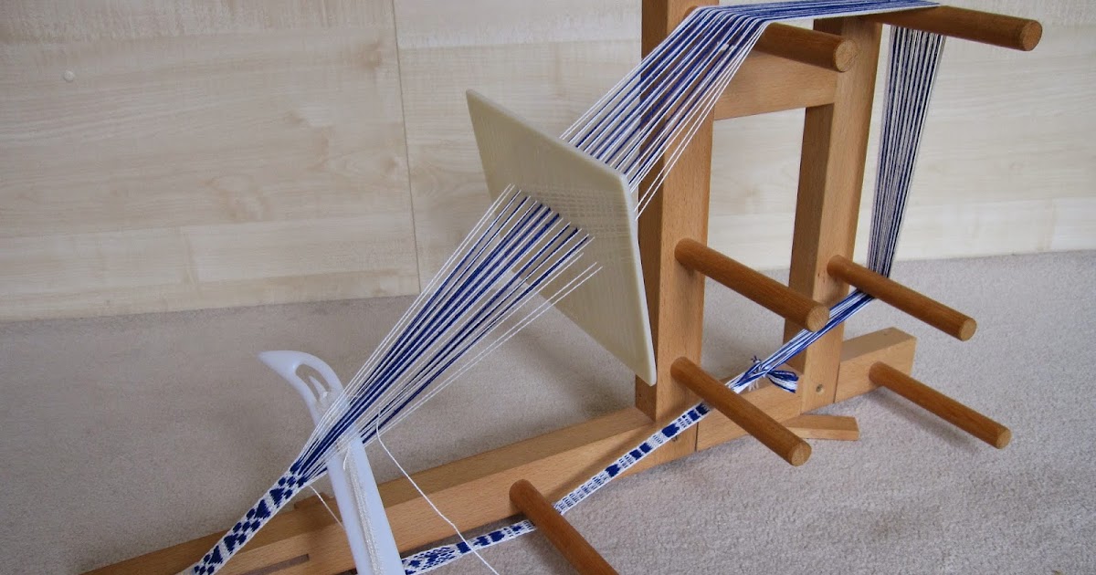 Durham Weaver: Band weaving with 9 pattern threads