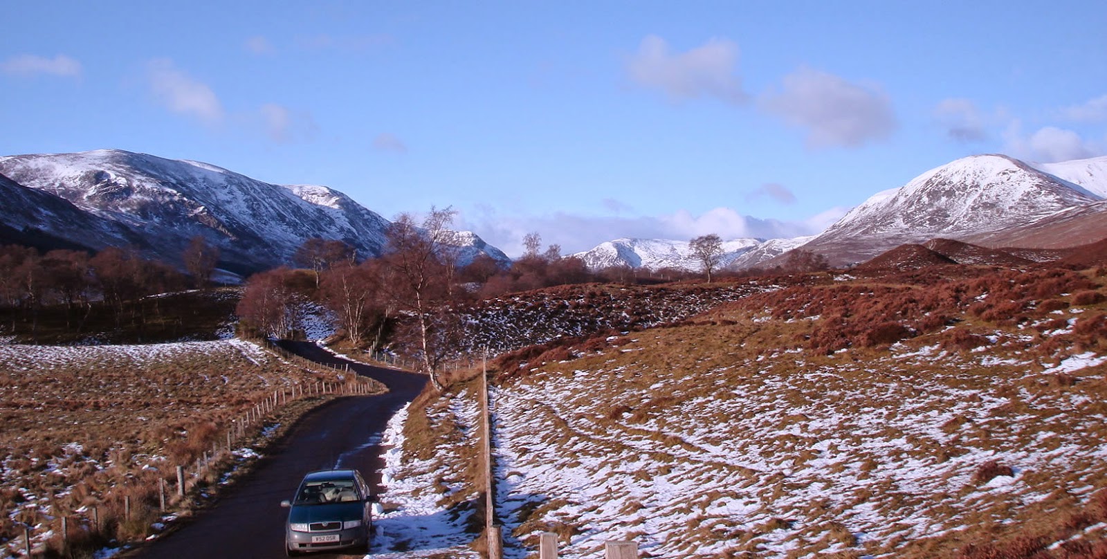 Scotland My Scotland: Memoir: Introducing the Little Red Town