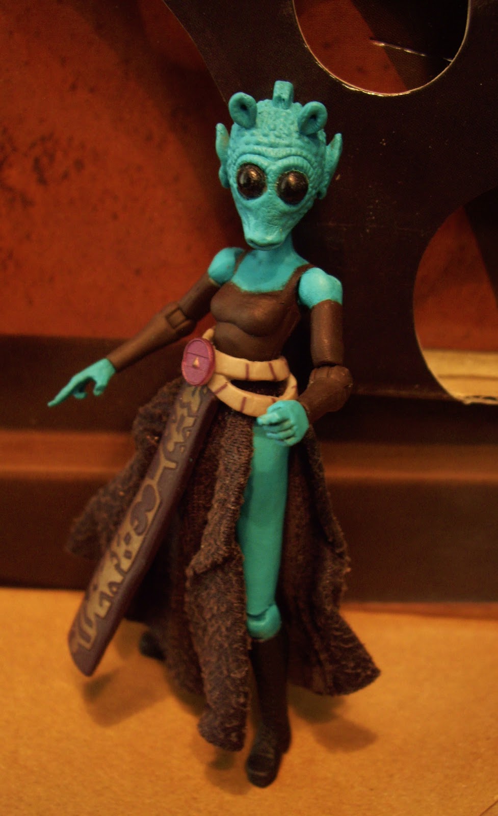 Star Wars: Customs for the Kid: RODIAN GIRL by ELIAS
