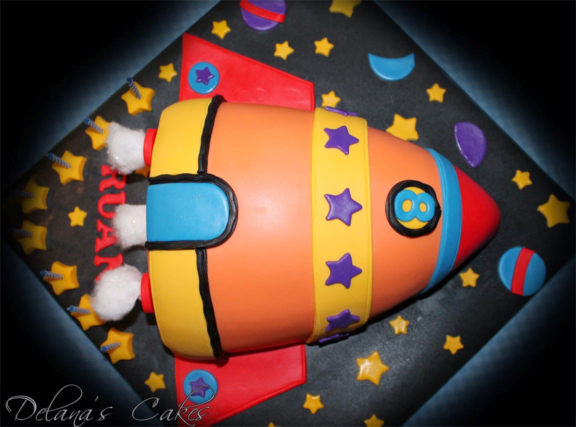Delana's Cakes: Space Rocket Cake