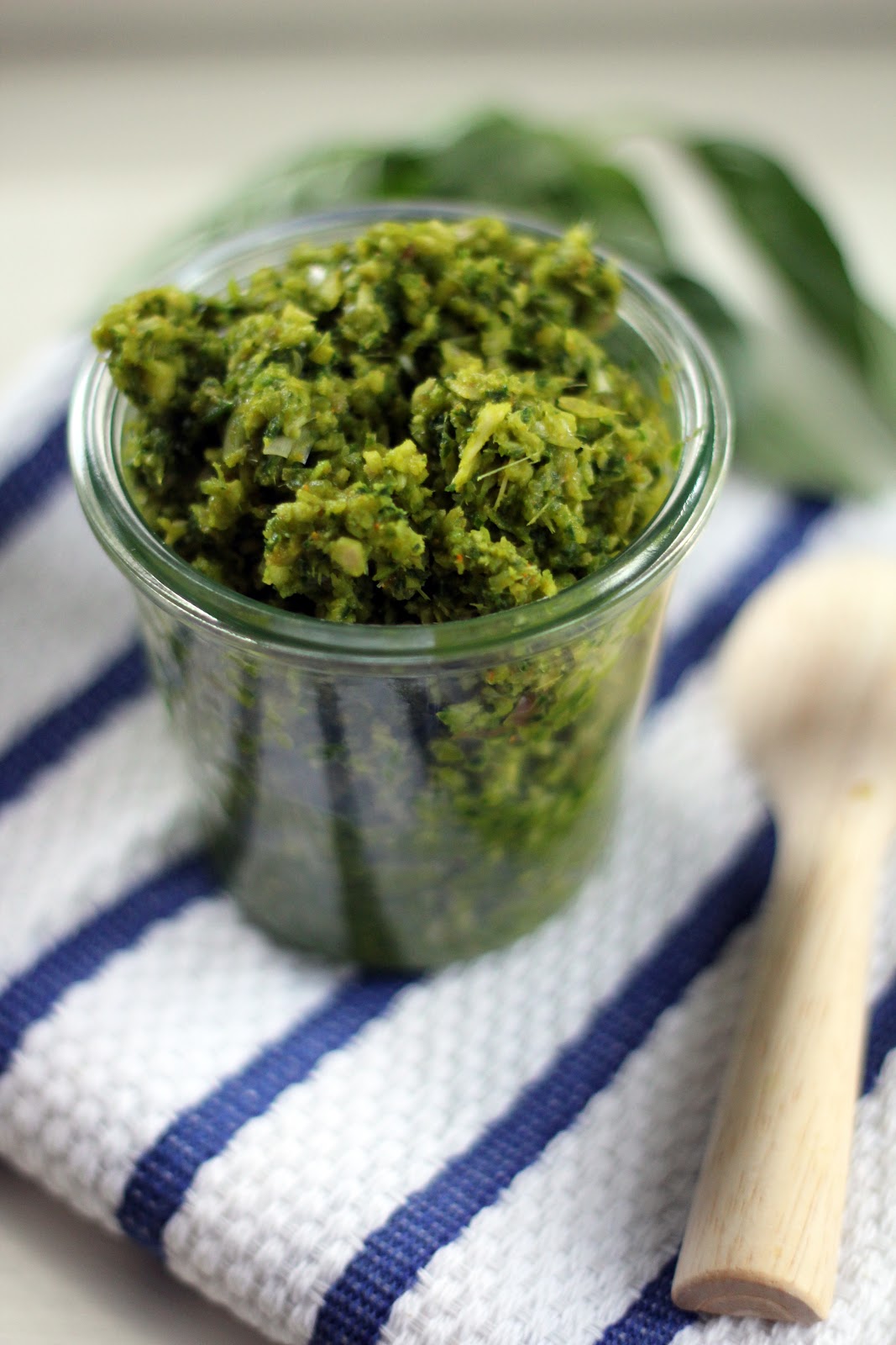 Blue Kale Road: Green Curry Paste