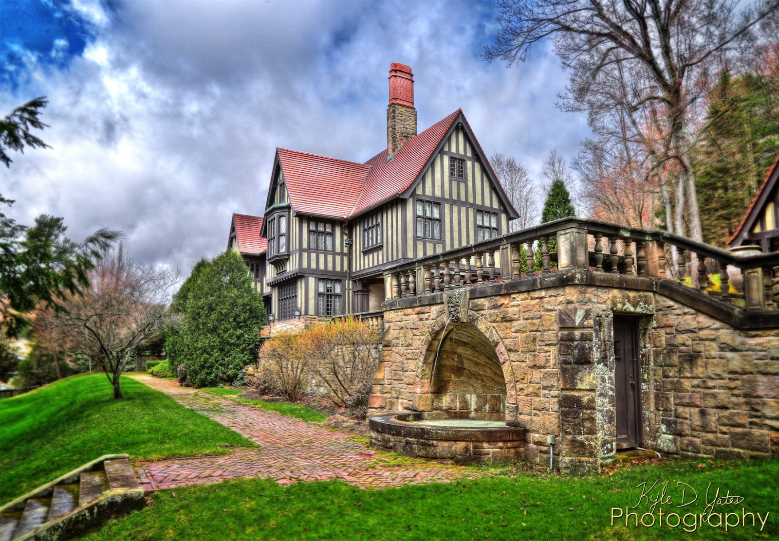 Kyle Yates Photography: DAY 808 [Olmsted Manor Retreat Center]