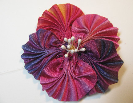 Making pleated silk shibori ribbon flowers - part two