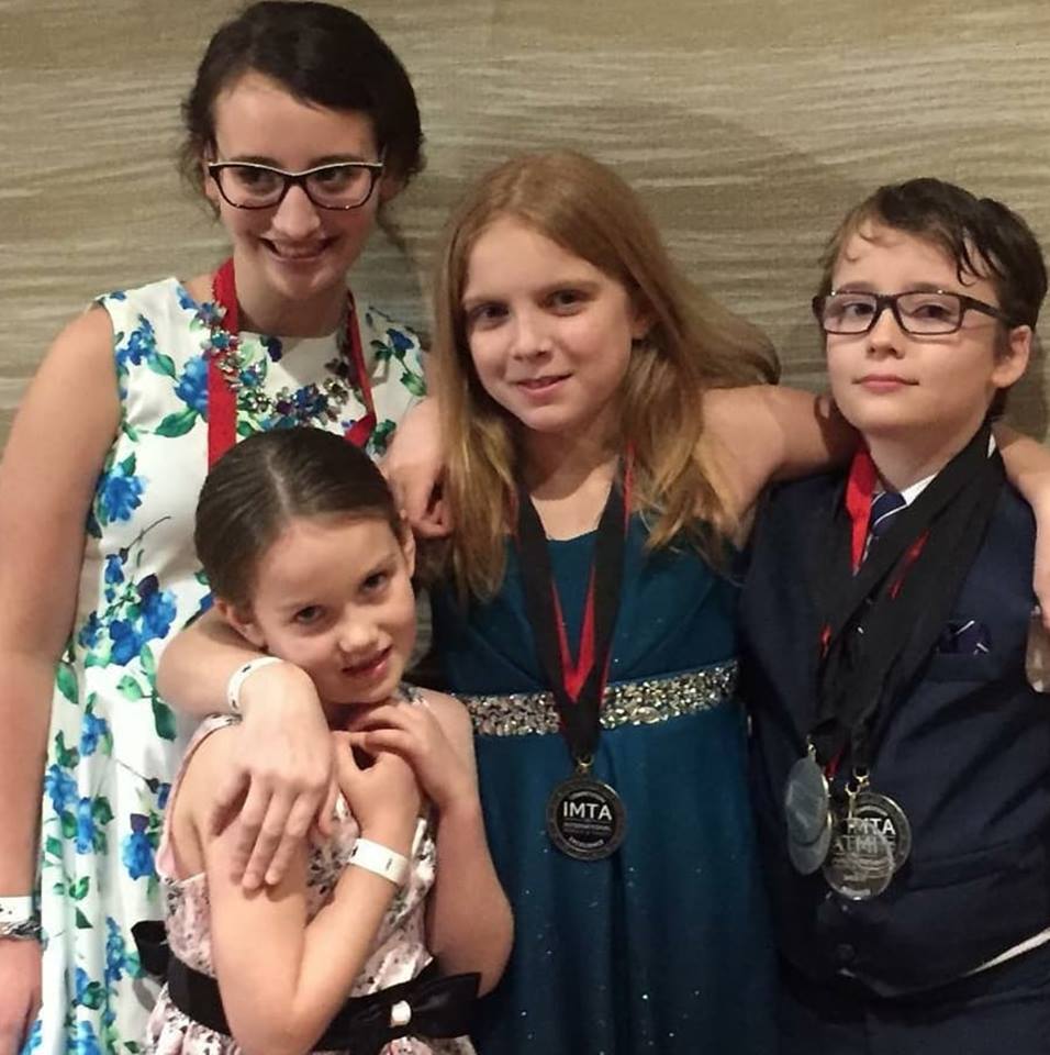 Seattle Artists Agency: Siobhán and Liam Gross Sign with HRI Talent Agency!