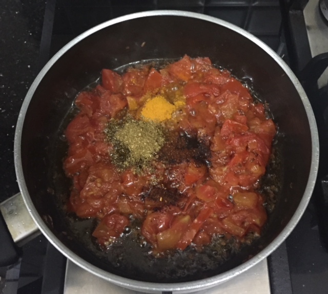 Shobha's Food Mazaa: TOMATO BREAD / TAMATE MEI DHABROTI