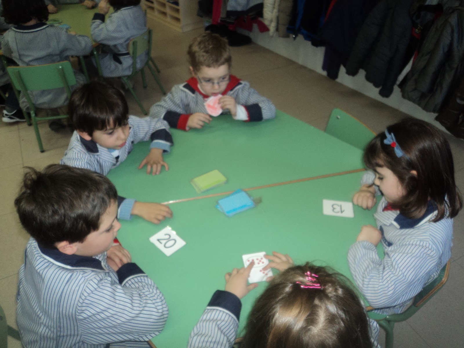 MAESTRAS DE INFANTIL: aprendemos jugando