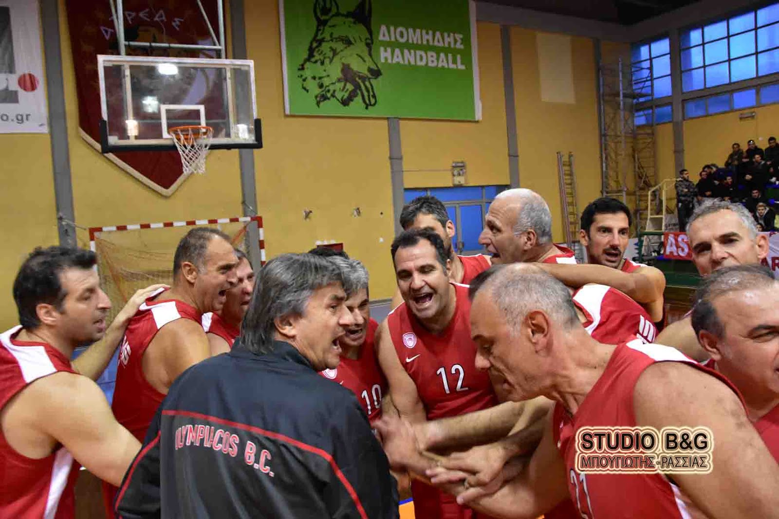 Φωτογραφία: ΦΙΛΑΝΘΡΩΠΙΚΟΣ ΑΓΩΝΑΣ ΜΠΑΣΚΕΤ ΠΑΛΑΙΜΑΧΩΝ ΟΛΥΜΠΙΑΚΟΥ ΚΑΙ ...