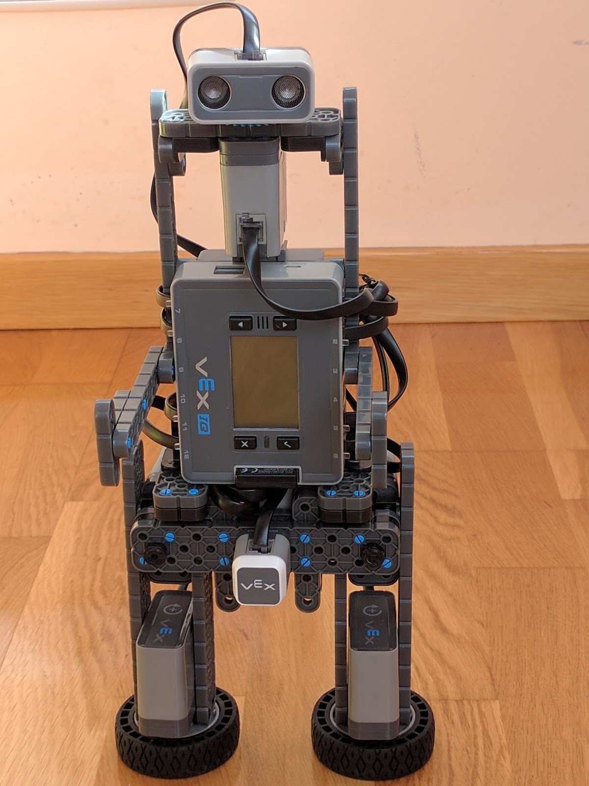 Amazing Robots - vex IQ: 2016