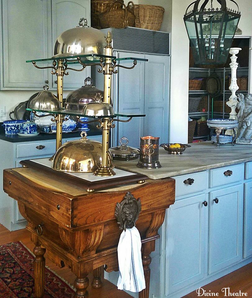 Divine Theatre: Divine Theatre House Tour!