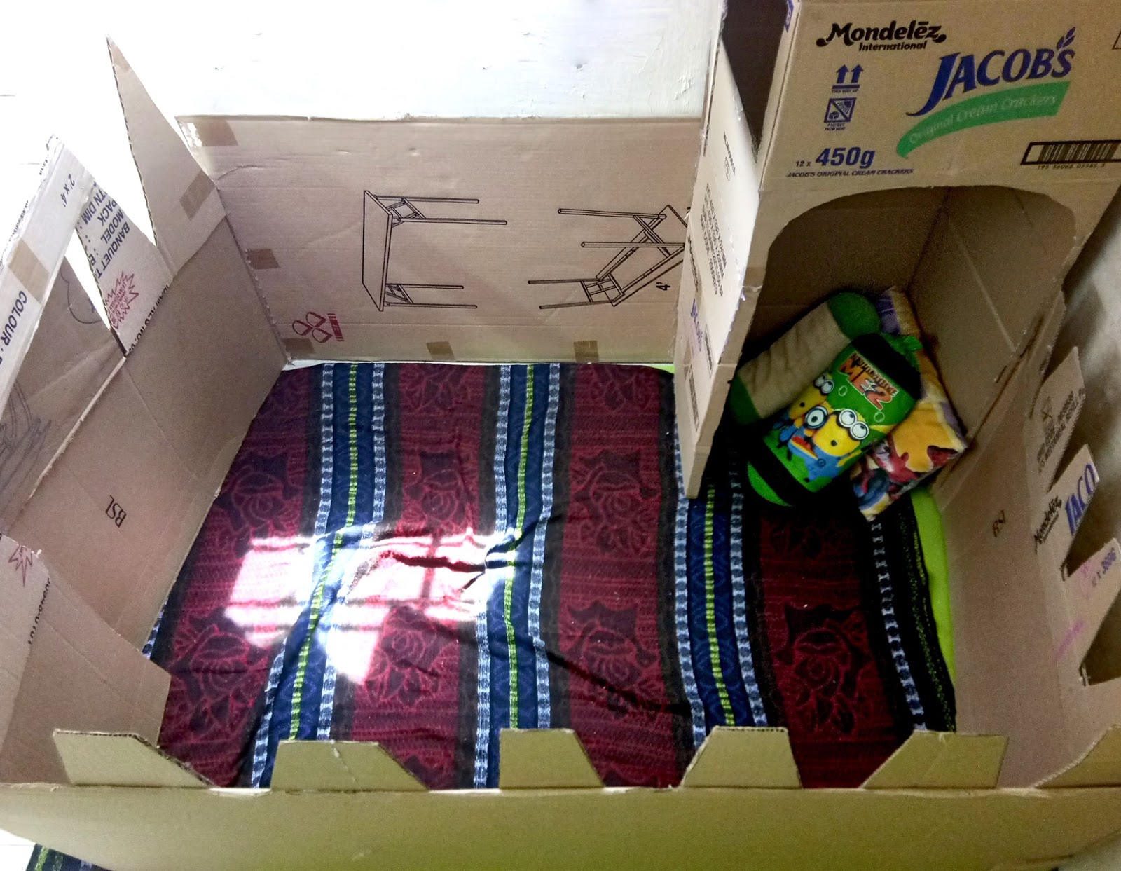 Build a Fort Castle from Cardboard ~ Bah! Let's do Crafting!