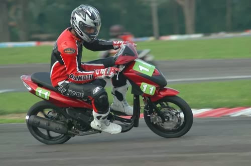 Gambar Motor Road Race | R-way Collection