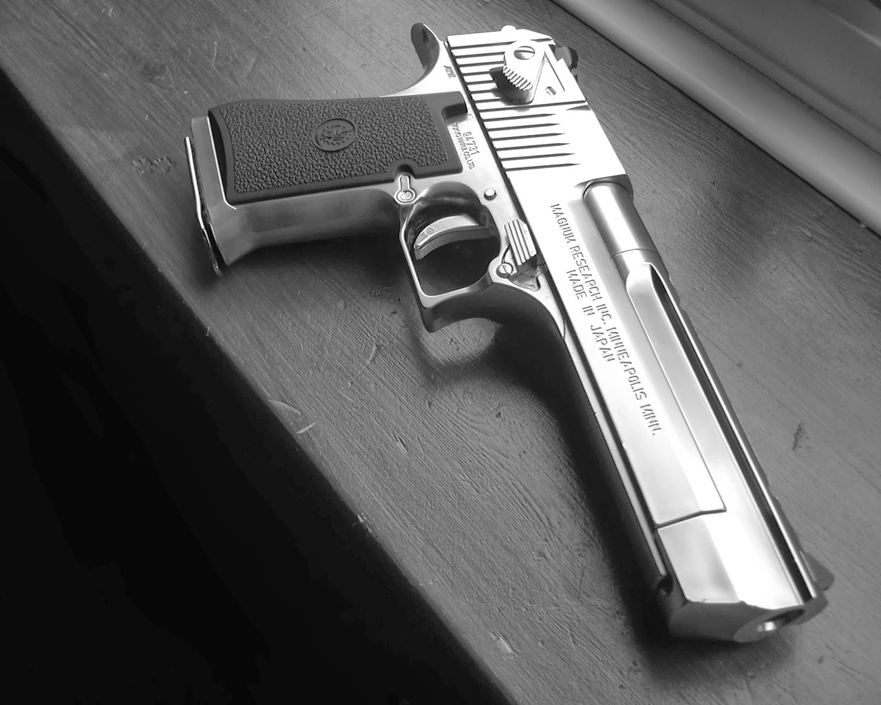 Armas Especiales: Magnum 45 automatica