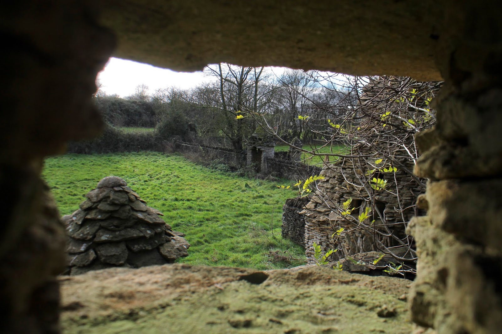 Everywhere from where you are not: The Hermitage from Middle Earth