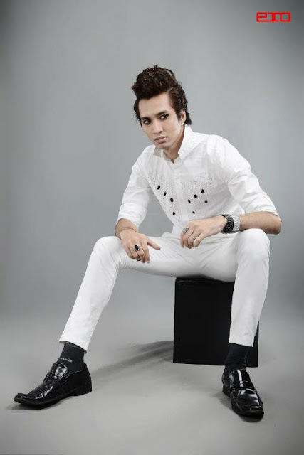 M y a n m a r H u n k s: Zin Min Aung @ Notorious In White