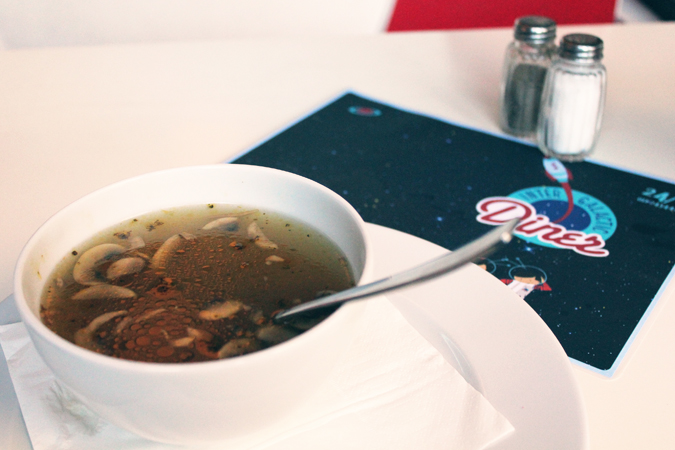 frashion: ★INTERGALACTIC Diner★ /Belgrade/