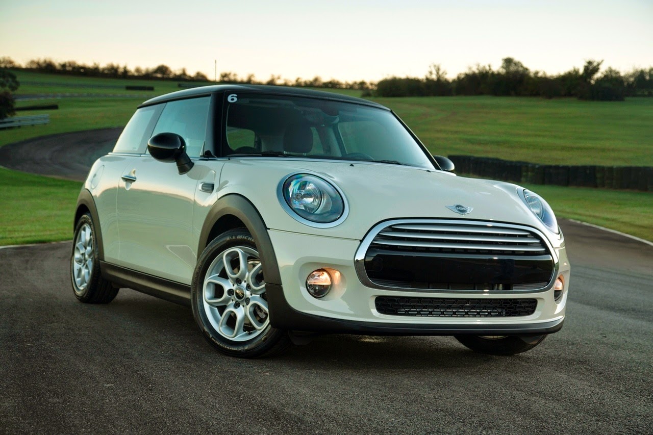 MINI lança a nova geração do Cooper no Brasil por R$89.950!