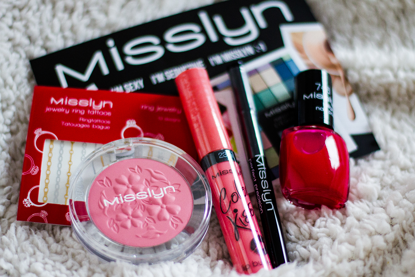 Misslyn Cosmetics - Viva la Diva - TwinZ