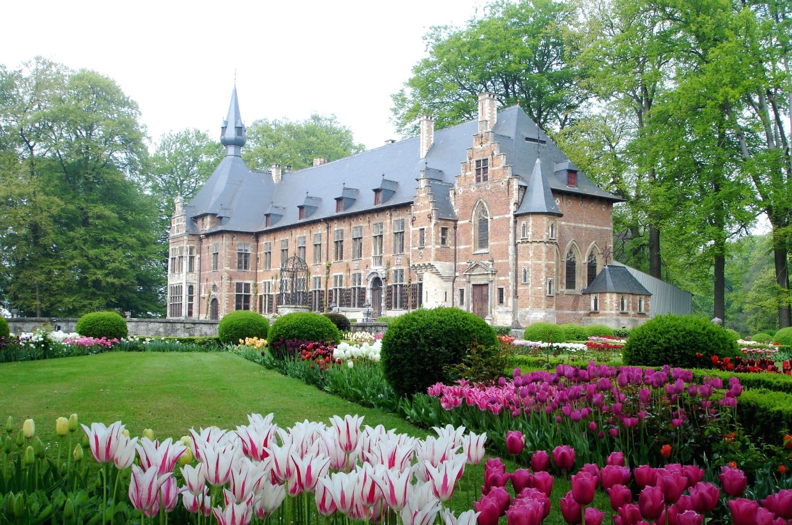Amazing Belgium: The castle of Groot-Bijgaarden
