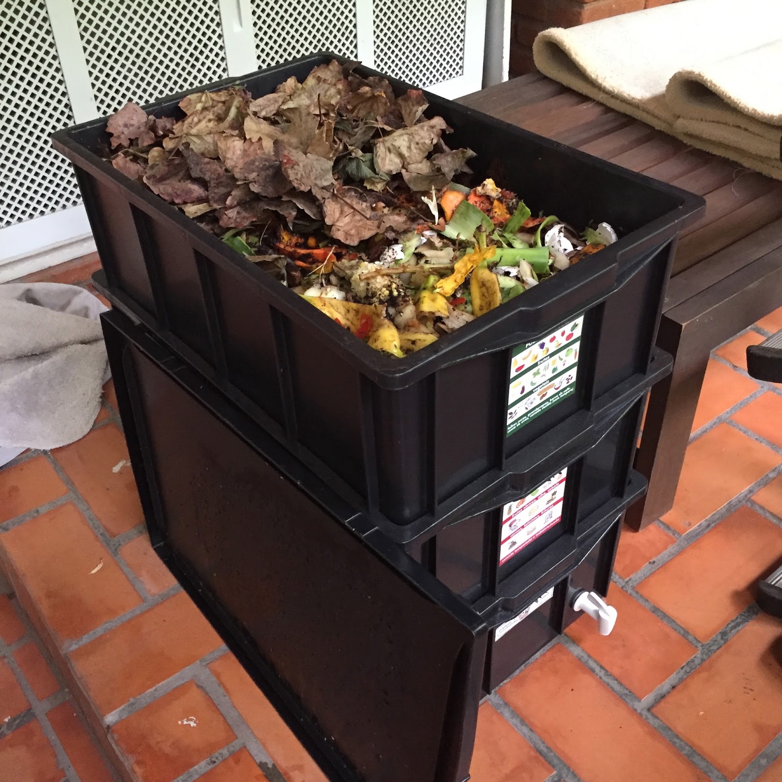 Ana Clara Muylaert - Paisagismo: Composteira orgânica caseira