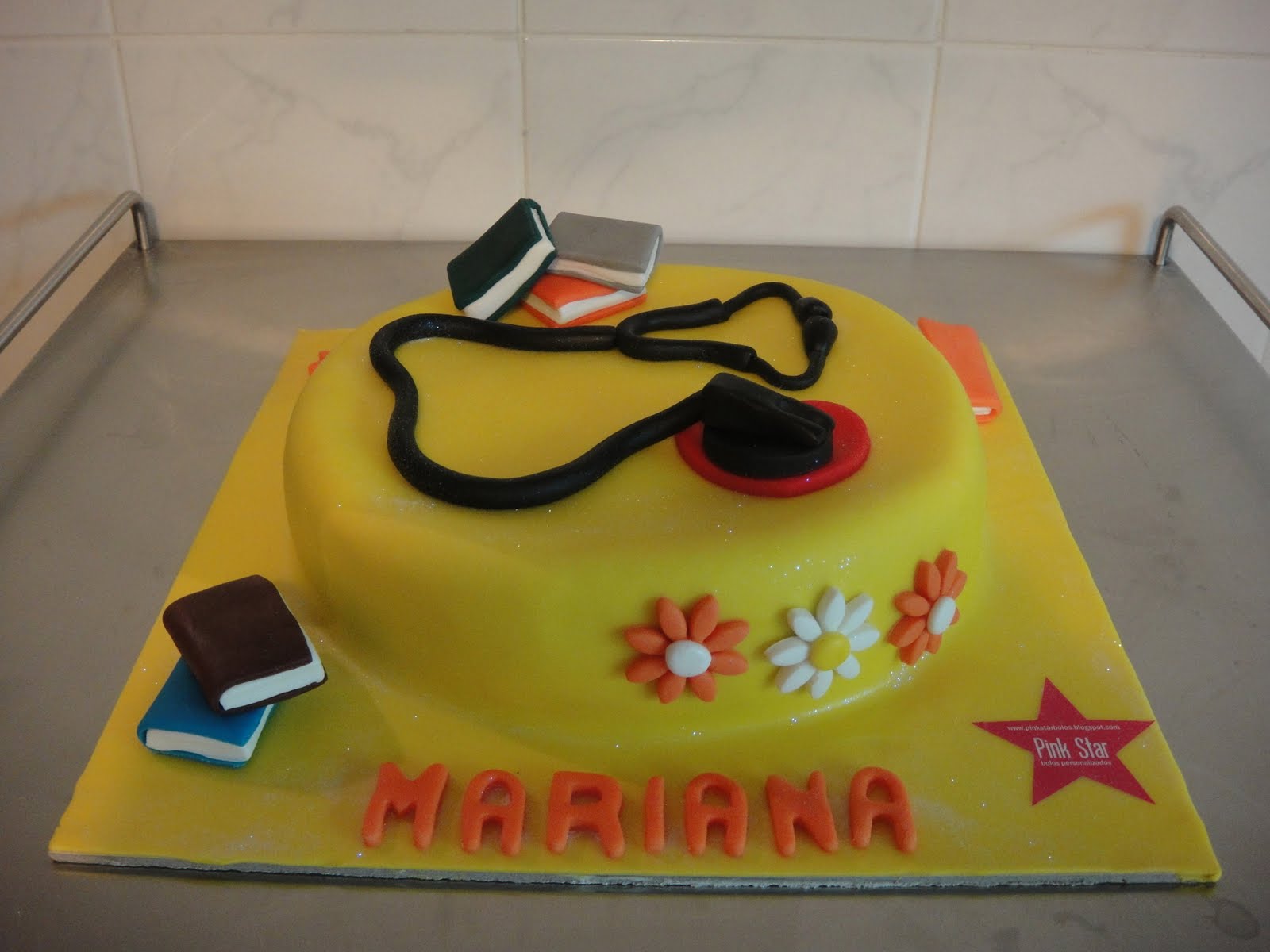 Pink Star Bolos: Para uma Estudante de Medicina