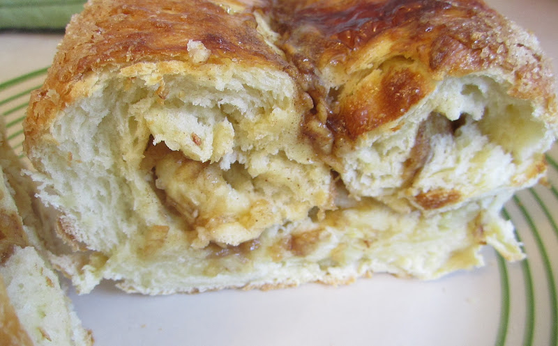 Dough Re Mi: Apple Cinnabon Bread