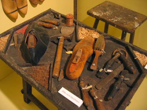 Colonial Quills: Cordwainers and Cobblers