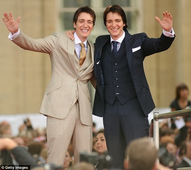 Tinasya's Blog: James and Oliver Phelps