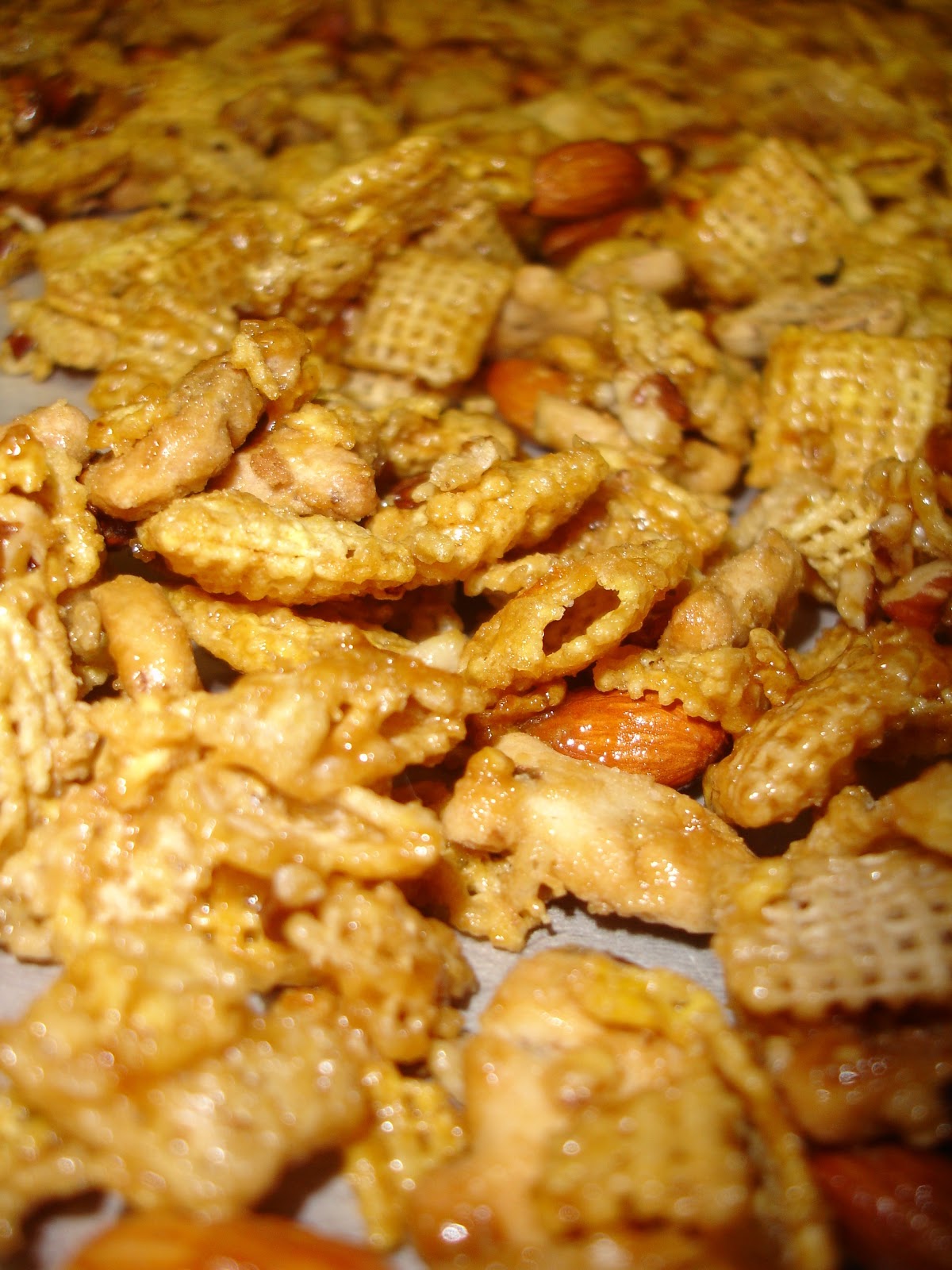 Crafty Night Owls: Crunchy Snack Mix gone WILD!!!!!