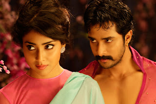 Shriya Saran Romantic stills movie Chandra Ultimate Beauty Romance ...