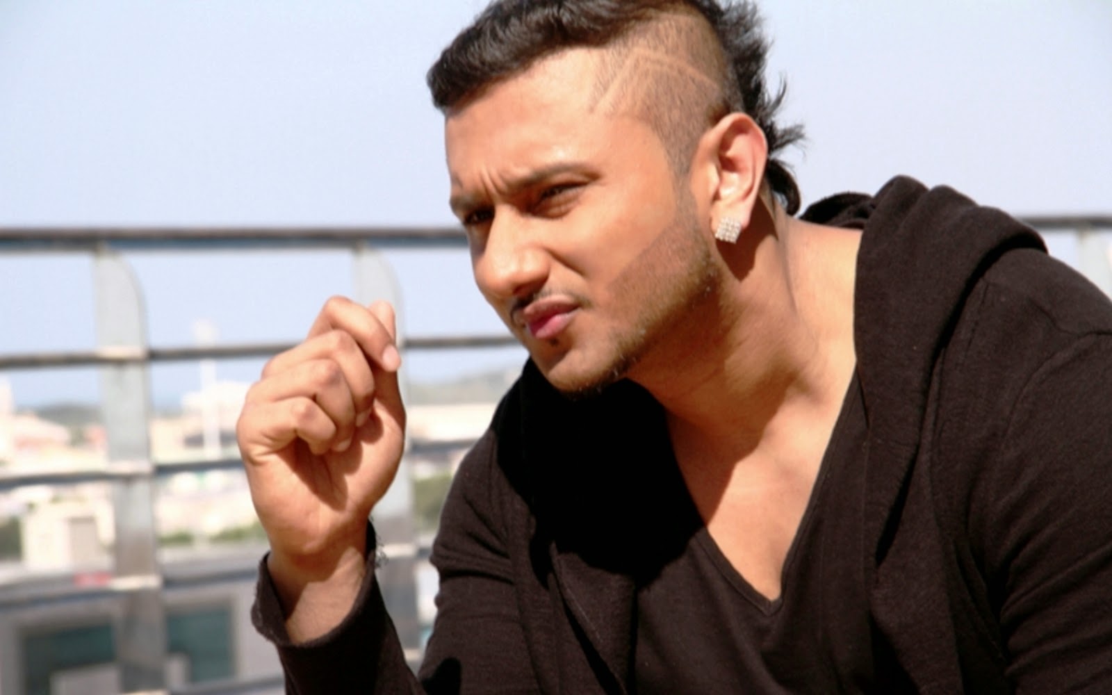 Brown rang honey singh cast - madefecol