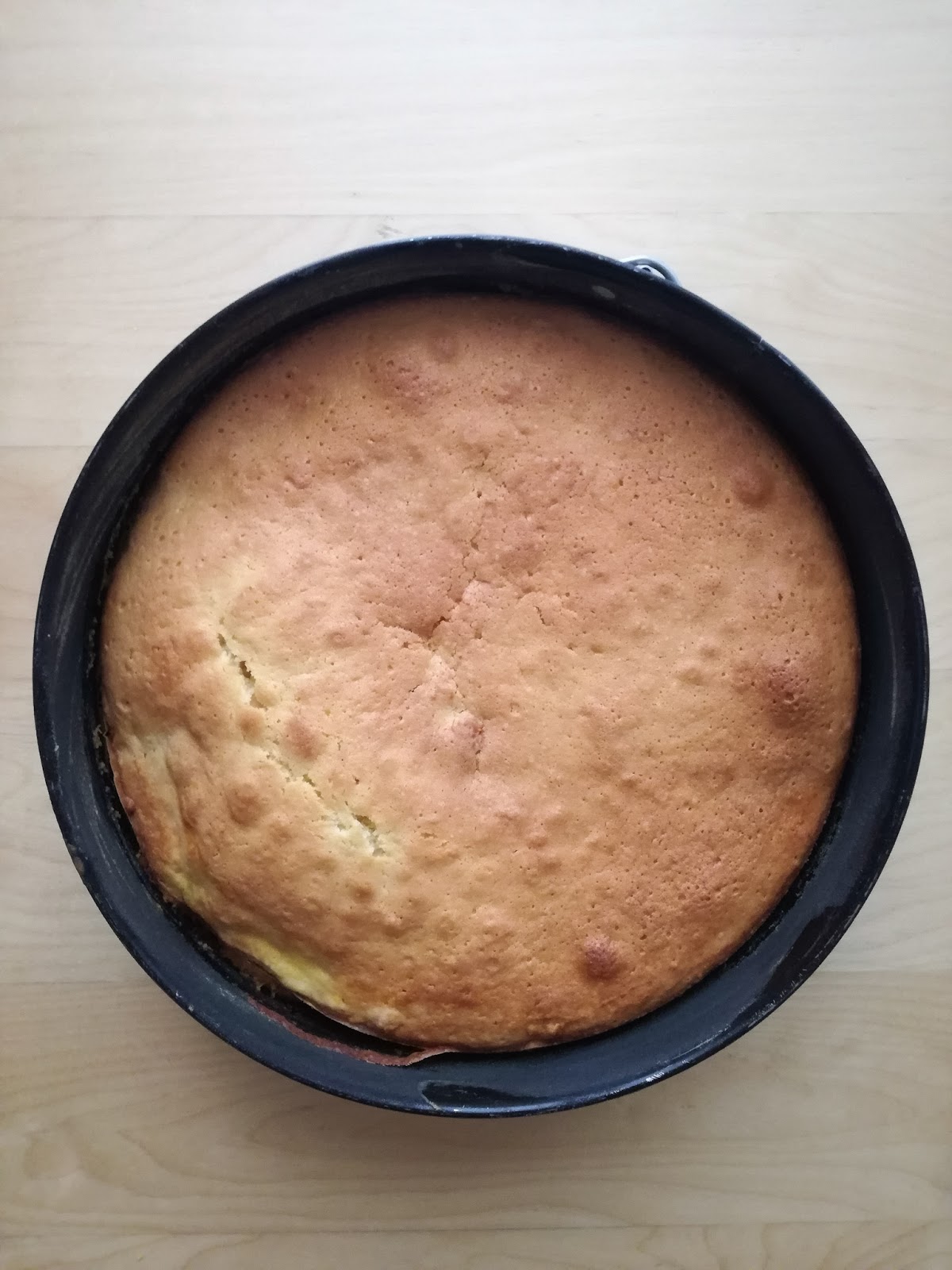 ΓΕΜΙΣΤΟ ΚΕΪΚ ΜΕ ΡΙΚΟΤΑ (ΚΑΙ GIVE AWAY ΕΝΑ ΒΙΒΛΙΟ) | Pastry...tsio