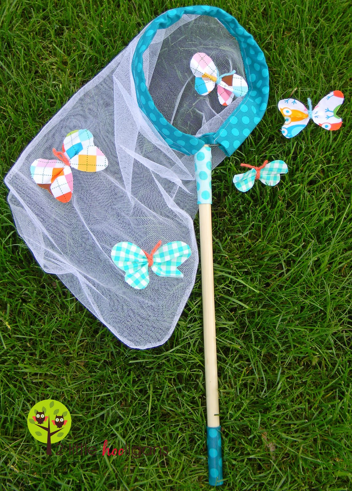 fat quarter friday {butterfly net / bug catcher tutorial}
